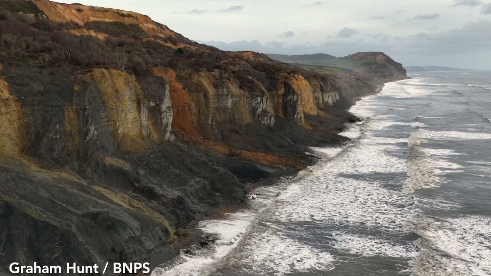 Moment huge stretch of Jurassic Coast disappears in latest landslide ...