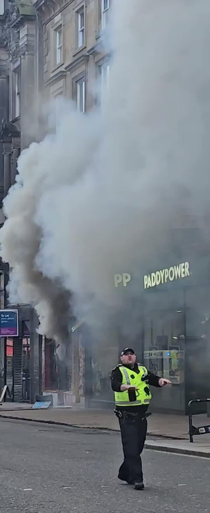 Fire crews tackle huge blaze near Glasgow station as buildings collapse ...